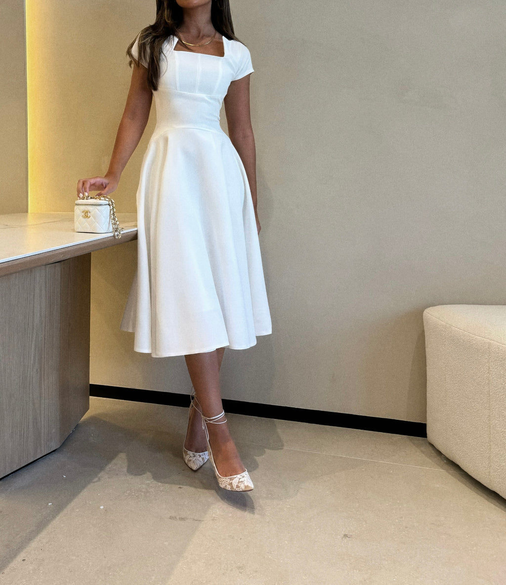 Elle offwhite – by reya